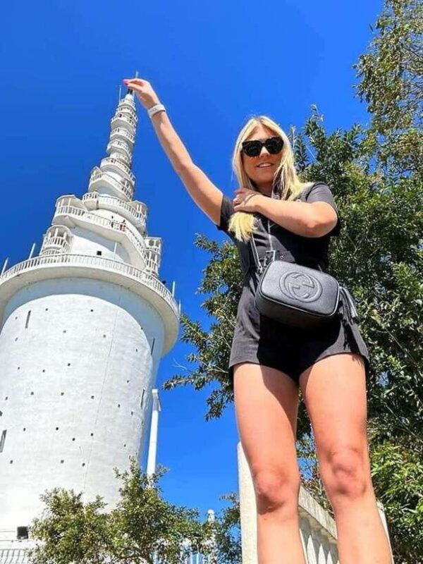 Kandy: 2-Day Tour Kandy ,Ambuluwawa Tower with Accommodation - FAQ