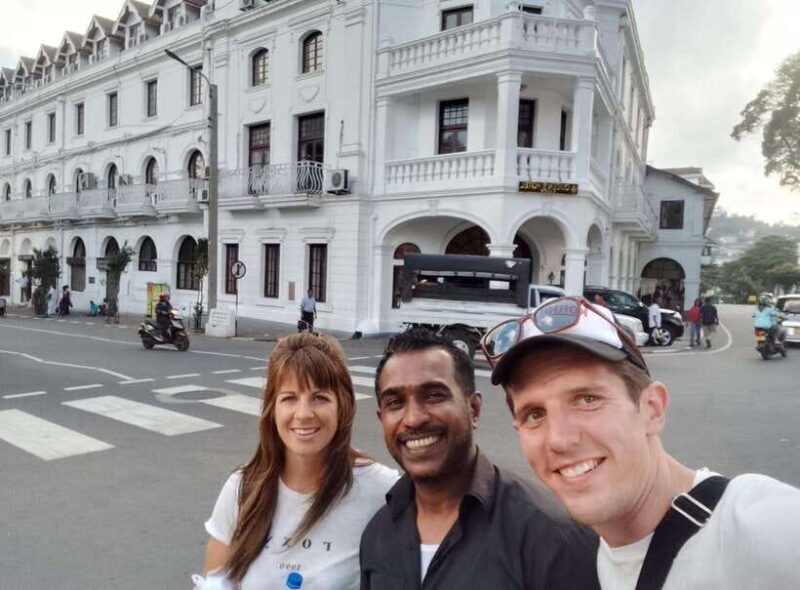 Kandy: Ambuluwawa Heights Tuk Tuk Tour with Guide - Practical Tips for Your Tour Experience
