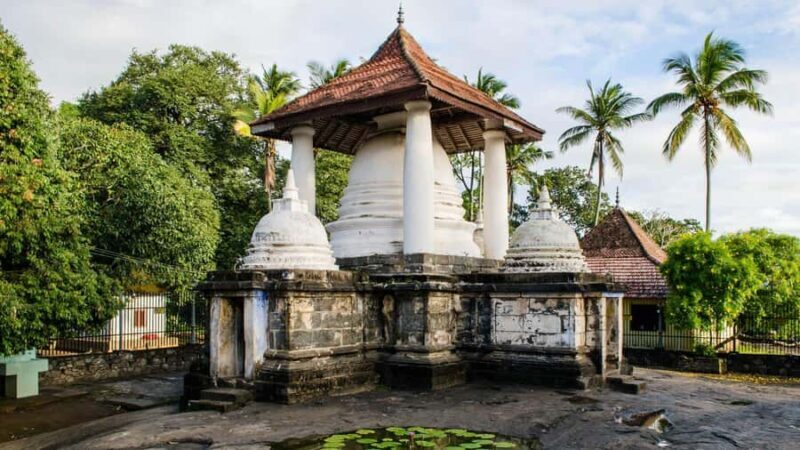 Kandy: Ambuluwawa Tower and Temple Tour with Dance Show - Cultural Highlights: Temples and Sacred Spaces