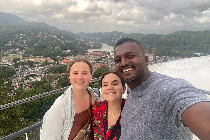 Kandy City Tour By Best Guide Lanka Tours - Key Points