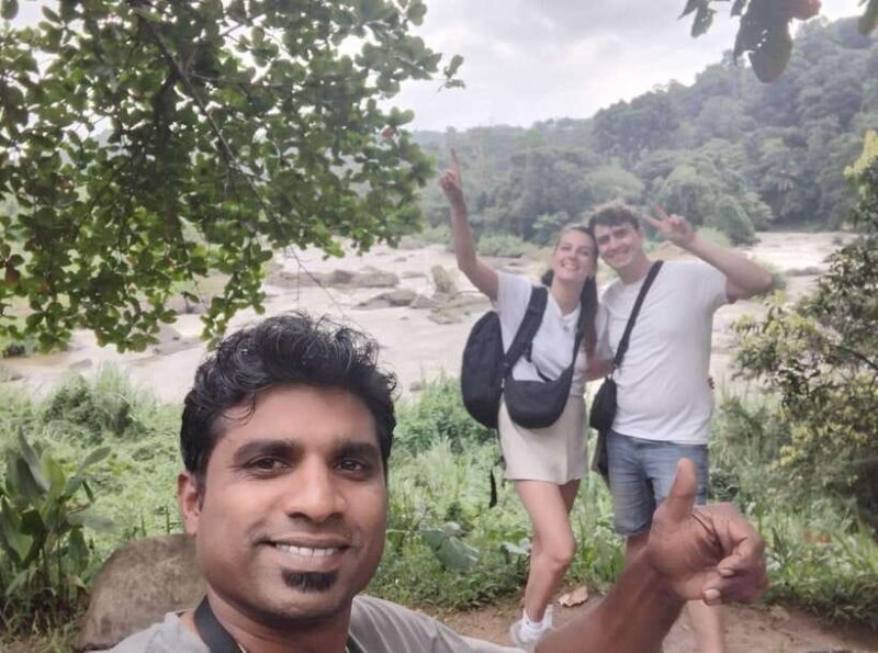 Kandy City Tour by Tuk Tuk with hotel Pickup and Dropoff - Discovering Kandy with a Tuk Tuk