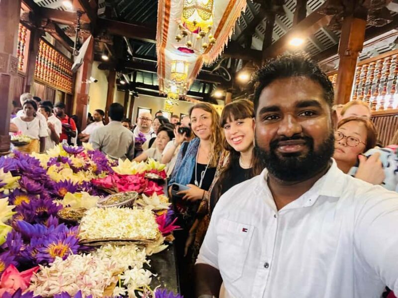 Kandy City Tour :Cover 13+ Places Within a Single Day - Who Will Love This Tour