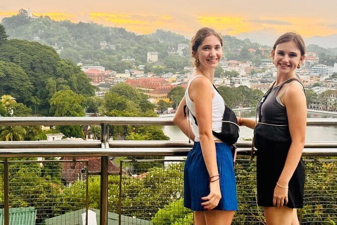 Kandy City Tour with Ambuluwawa by Tuk Tuk - FAQ