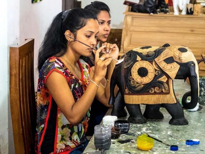 Kandy City Tour with Ambuluwawa Day Tour - Key Points