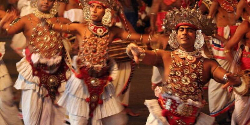 Kandy City Tour With Ambuluwawa Tower - Key Points