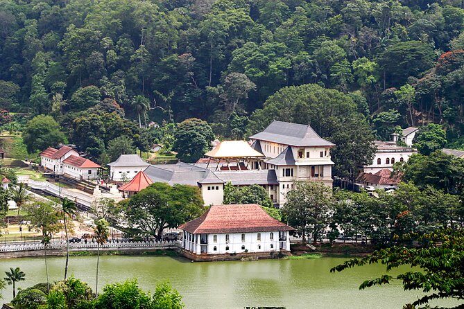 Kandy City Walk with a Local - Key Points
