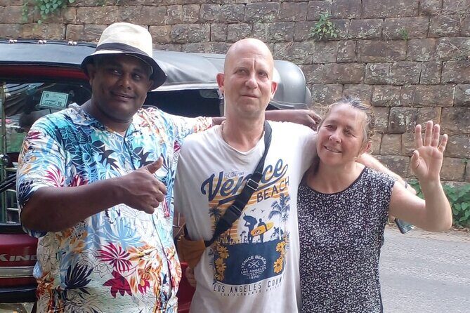 Kandy Heritage City Tour by tuktuk - FAQ