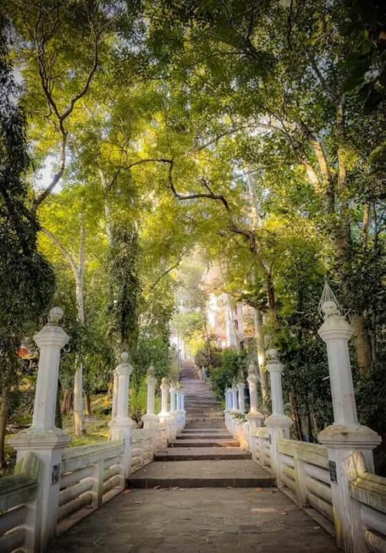 Kandy: Hidden Cave Temple Forest Hike & Lake View Summit - Practical Details and Tips