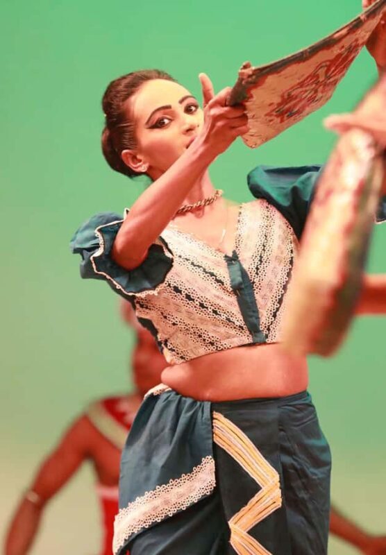 Kandy Lake Club Cultural Dance Show Experience - Introduction