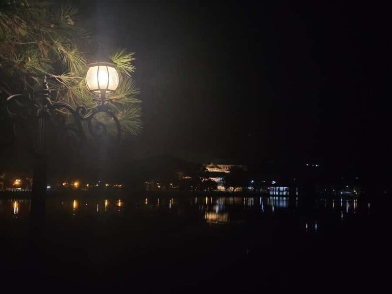 Kandy: Night Tour with Boat Safari, Cultural Show & Temples - Who Is This Tour For?