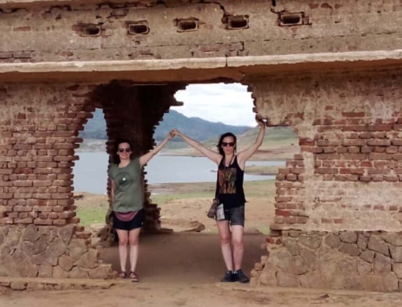 Kandy: Pettigala Hike, Waterfalls & Massage by Tuk Tuk - The Experience in Detail