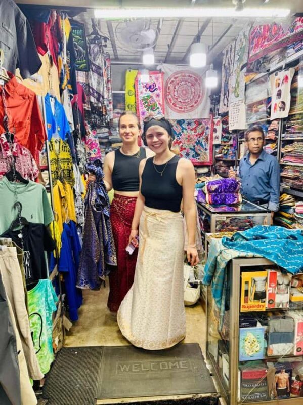 Kandy: Shopping & Street Food Tour by Tuk Tuk (Local Guide) - An In-Depth Look at the Kandy Shopping & Street Food Tuk Tuk Tour