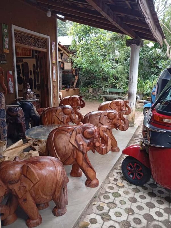 Kandy: Spice Garden & Artisan Workshops Tuk Tuk Tour - What Makes This Tour Special