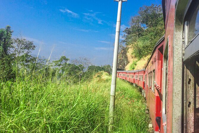 Kandy to Ella train ride on (Train No: 1015 "Udarata Menike") - FAQ