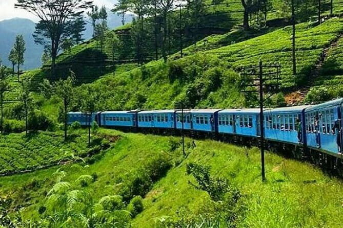 Kandy to Nanu Oya train ride on (Train No: 1005 "Podi Menike") - Key Points
