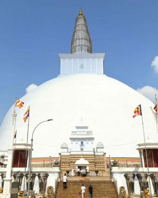 Kandy to Wilpattu Day Tour - Visiting Famous Places - Scenic Lakes and the Opportunity to Relax