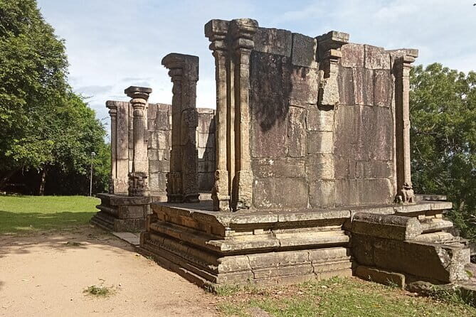 Kandy to Yapahuwa and Namal Uyana Day Tour - What Travelers Say About This Tour