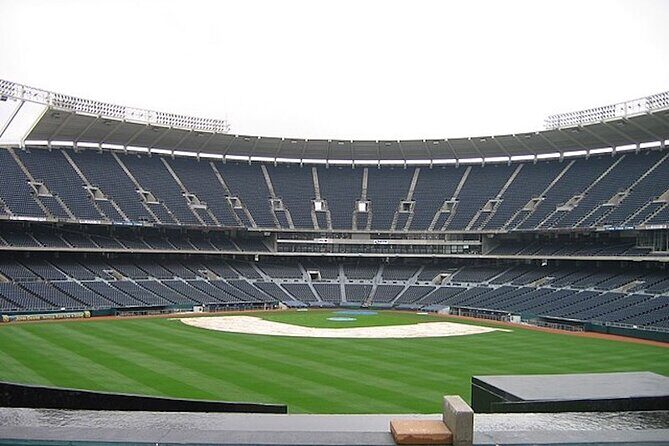 Kansas City Royals Baseball Game at Kauffman Stadium - Who Is This Experience Best For?