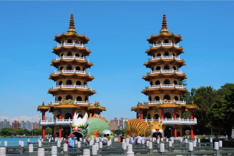 Kaohsiung: Fo Guang Shan, Lotus Pond & Pier2 Day Tour - Starting Point and Ease of Access