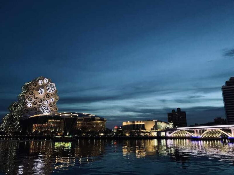 Kaohsiung Private Tour - Discover Local Hidden Gems - Transportation and Group Size