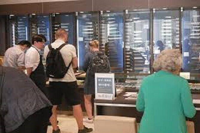 Kappabashi Knife Shopping Tour with Government-Licensed Guide - Who Should Consider This Tour?