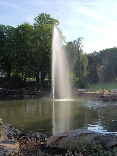 Karlovy Vary & Marianske Lazne Tour from Prague with Lunch - Key Points