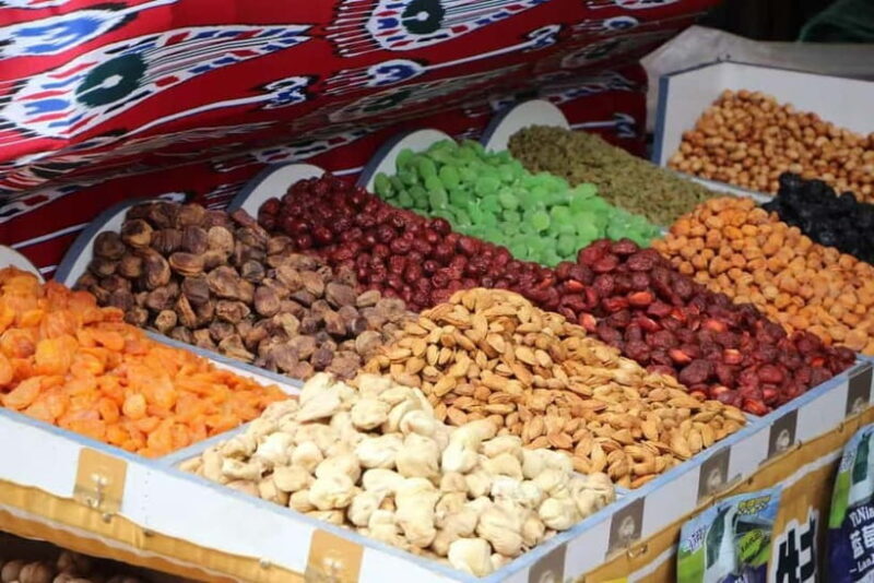 Kashgar Private Tour: Mosque, Concubine's Garden & Old City - Start with Id Kah Mosque