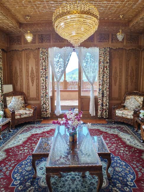 Kashmir Houseboat Tour Package for 3 Days - Key Points