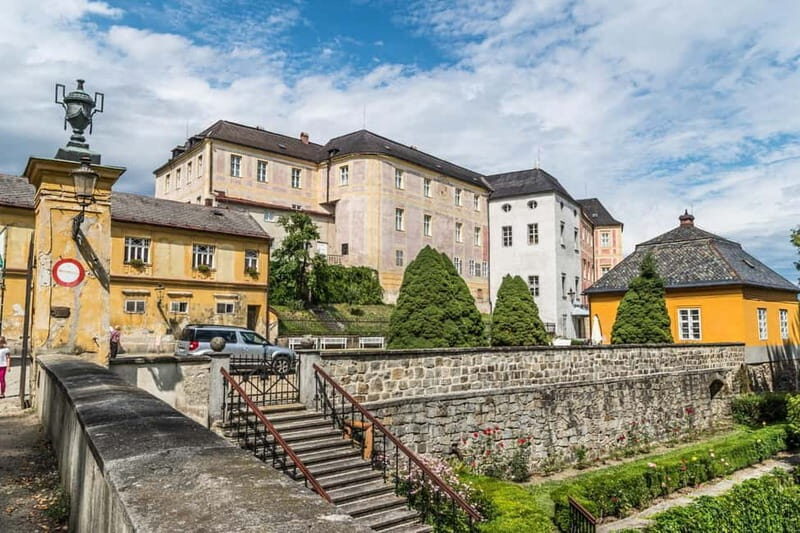 Kassel: Express Walk with a Local in 60 minutes - Walking Through Kassel: An Authentic 60-Minute Experience
