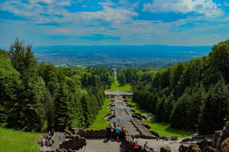 Kassel: Express Walk with a Local in 60 minutes - The Landmarks and Stops: Setting the Scene
