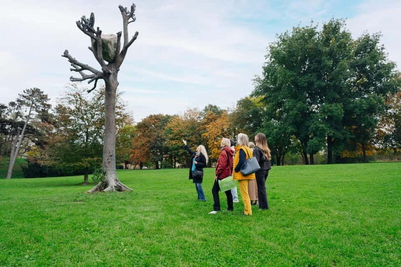 Kassel: Flowers, baroque and art - a walk from the island to the city - The Tour: A Step-by-Step Breakdown