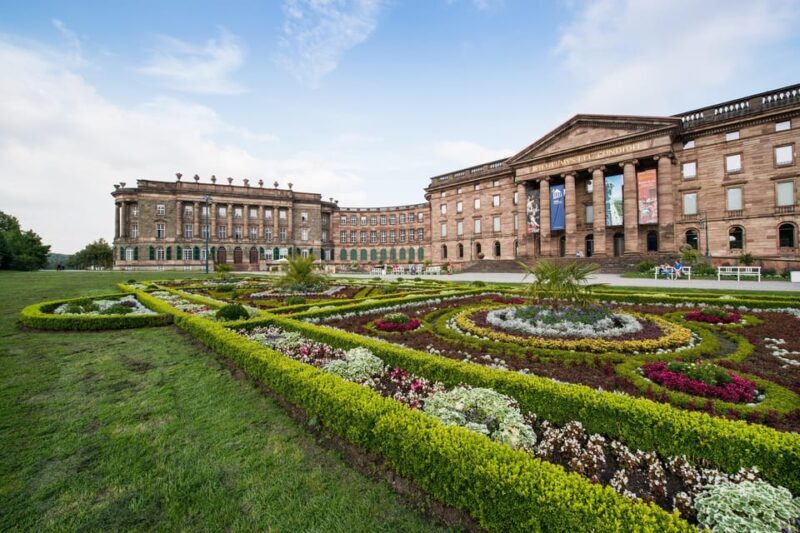 Kassel: pure relaxation and world culture - guided tour of the Bergpark - Exploring the Landscape