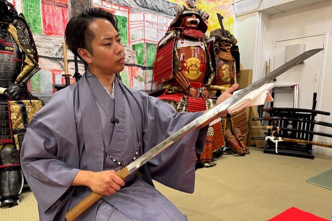 Katana Shopping with Professional Guidance in Kyoto - An In-Depth Look at the Katana Shopping Experience