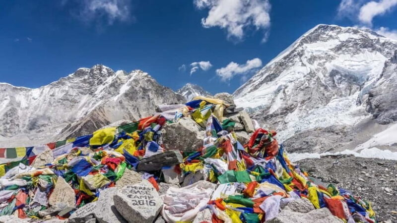 Kathmandu: 5-Day Everest Luxury Trek with Helicopter Ride - Key Points