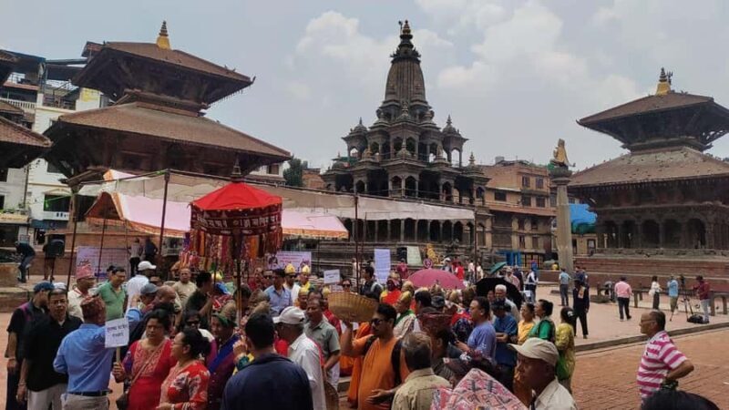 Kathmandu: 5 UNESCO Heritage Sites Group Tour with Lunch . - Exploring Kathmandu’s UNESCO Heritage Sites in One Day: A Balanced Look