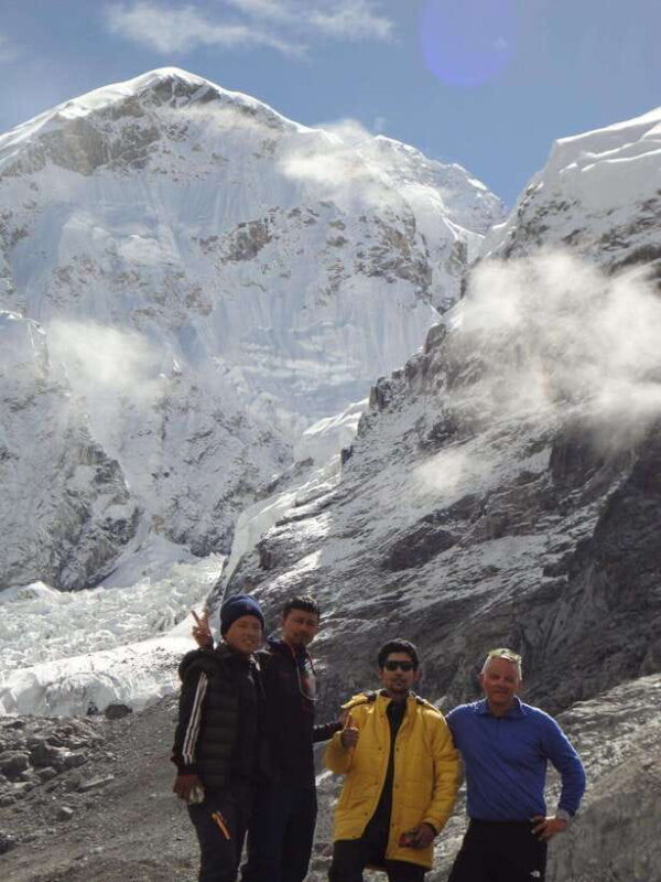 Kathmandu : Budget 15-Day Everest Base Camp Trek 2024/2025 - The Experience From the Traveler’s Perspective