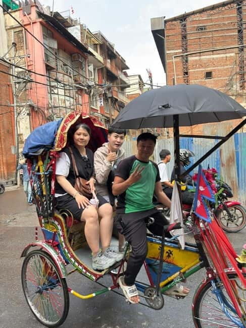 Kathmandu: Food, Drink and Shopping Rickshaw Tour - Shopping for Souvenirs and Authentic Goods