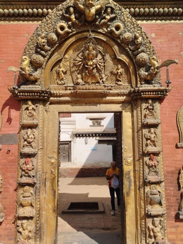 Kathmandu: Luxury Full-Day Sightseeing Tour with Lunch - Discovering Kathmandu’s Heritage in Style