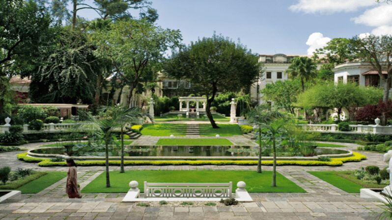 Kathmandu: Palace, Garden, Market & Stupa Near Thamel Tour - Key Points