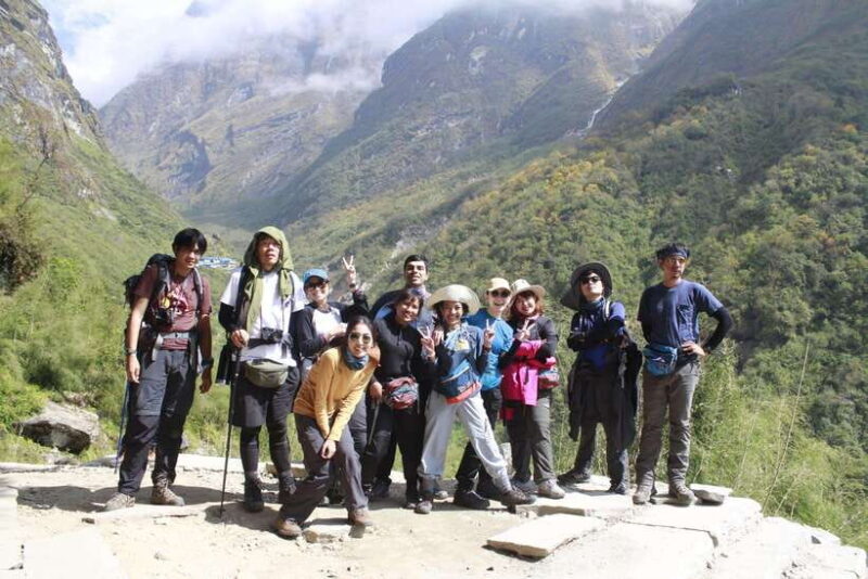 Kathmandu/Pokhara: Annapurna Circuit Trek 10 days - Authentic Support and Guides