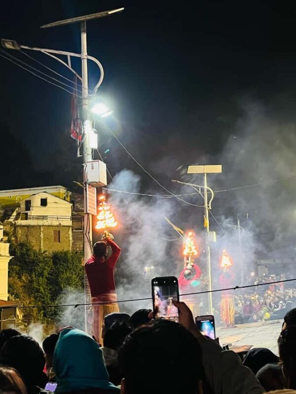 Kathmandu: Twilight Walk,CREMATION & Arati Tour at Pashupati - Witnessing Cremations: A Window into Life and Death