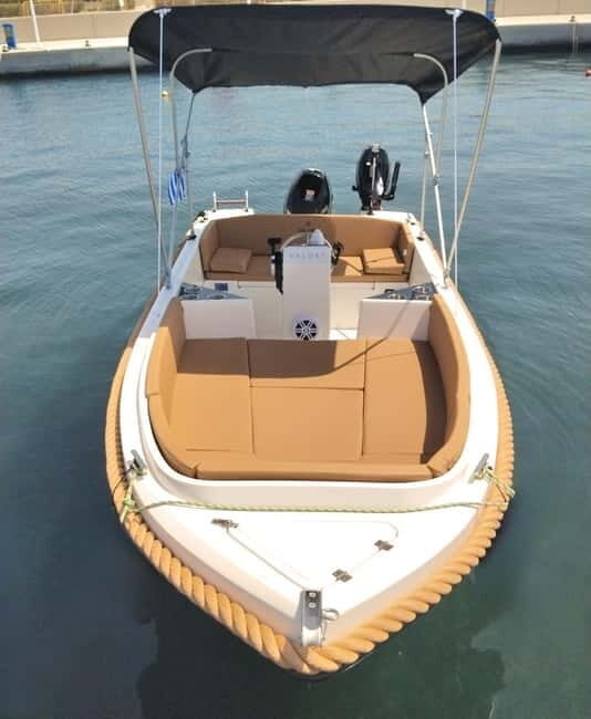 Kato Gouves: Boat Rental without License - Key Points