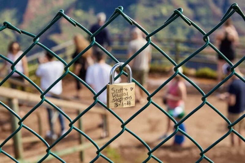 Kauai Day-Tour: Kalalau, Waimea, Poipu, Cruise or Airport PU - FAQ