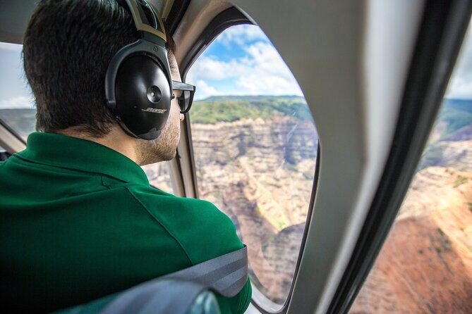 Kauai Deluxe Waterfall Safari: Helicopter Tour - The Quality of Guides and Pilots