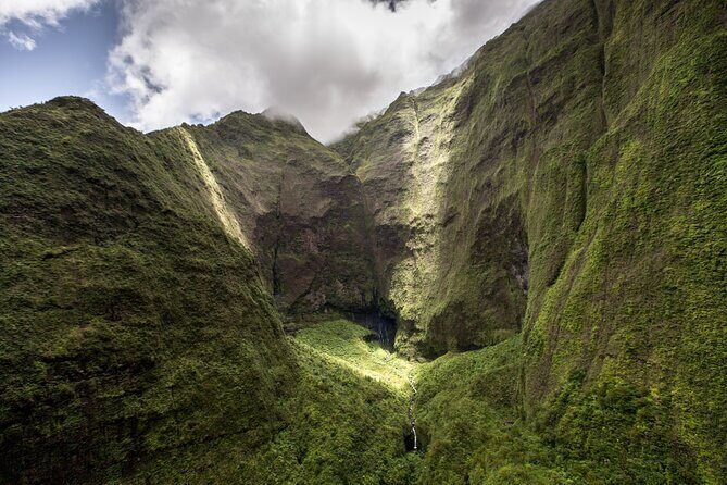 Kauai Deluxe Waterfall Safari: Helicopter Tour - The Sum Up