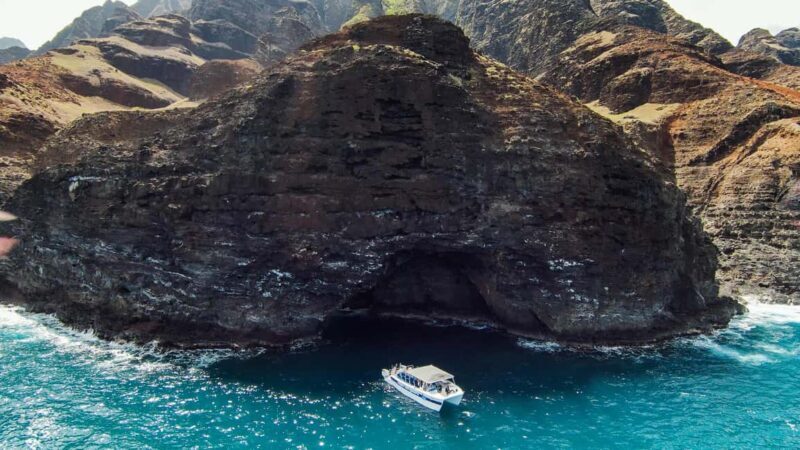 Kauai: Na Pali Coast Snorkel Tour With Lunch - Snorkeling and Marine Encounters