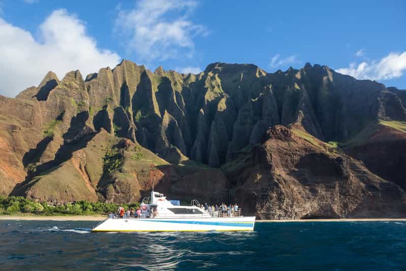 Kauai: Napali Sunset Dinner Cruise - An In-Depth Look at the Napali Sunset Dinner Cruise