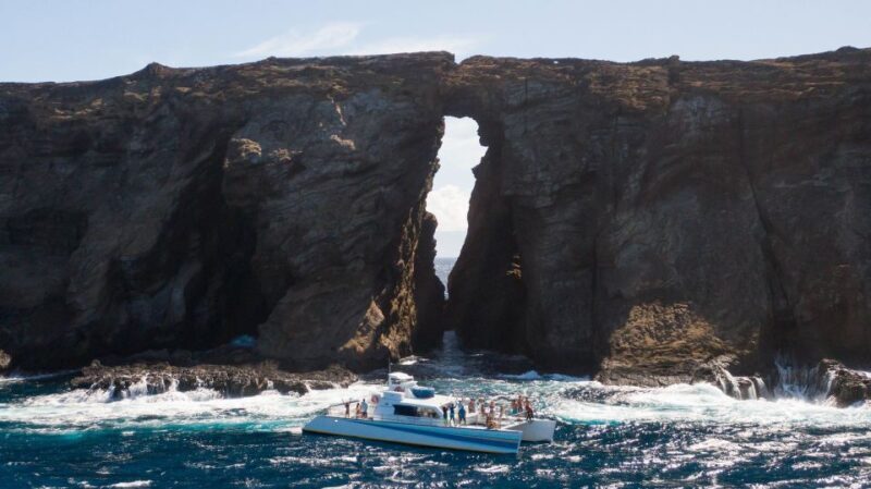 Kauai: Niihau and Na Pali Coast Full-Day Boat Tour - Food and Beverage: More Than Just Fuel