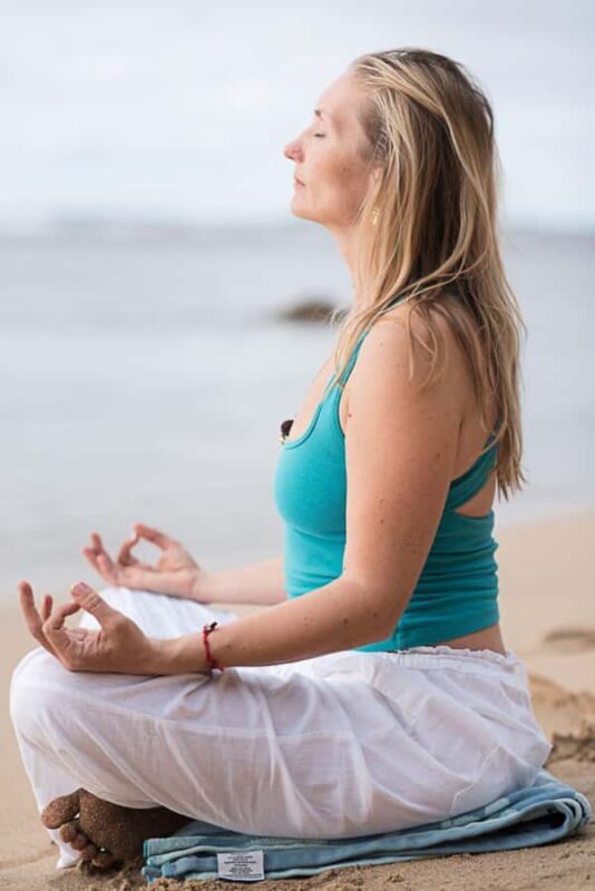 Kauai: Sunrise Yoga Class at Kauai Beach Resort - An Introduction to the Experience