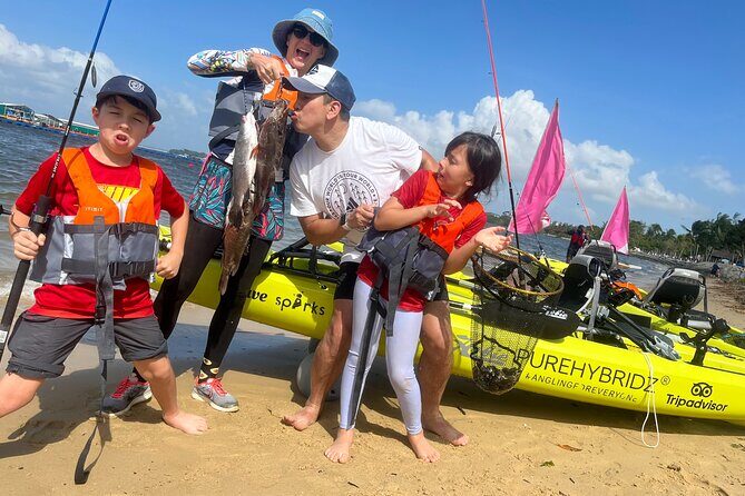 Kayak Fishing Tour in Singapore, Pasir Ris and Pulau Ubin Kelongs - Summary and Who Should Book